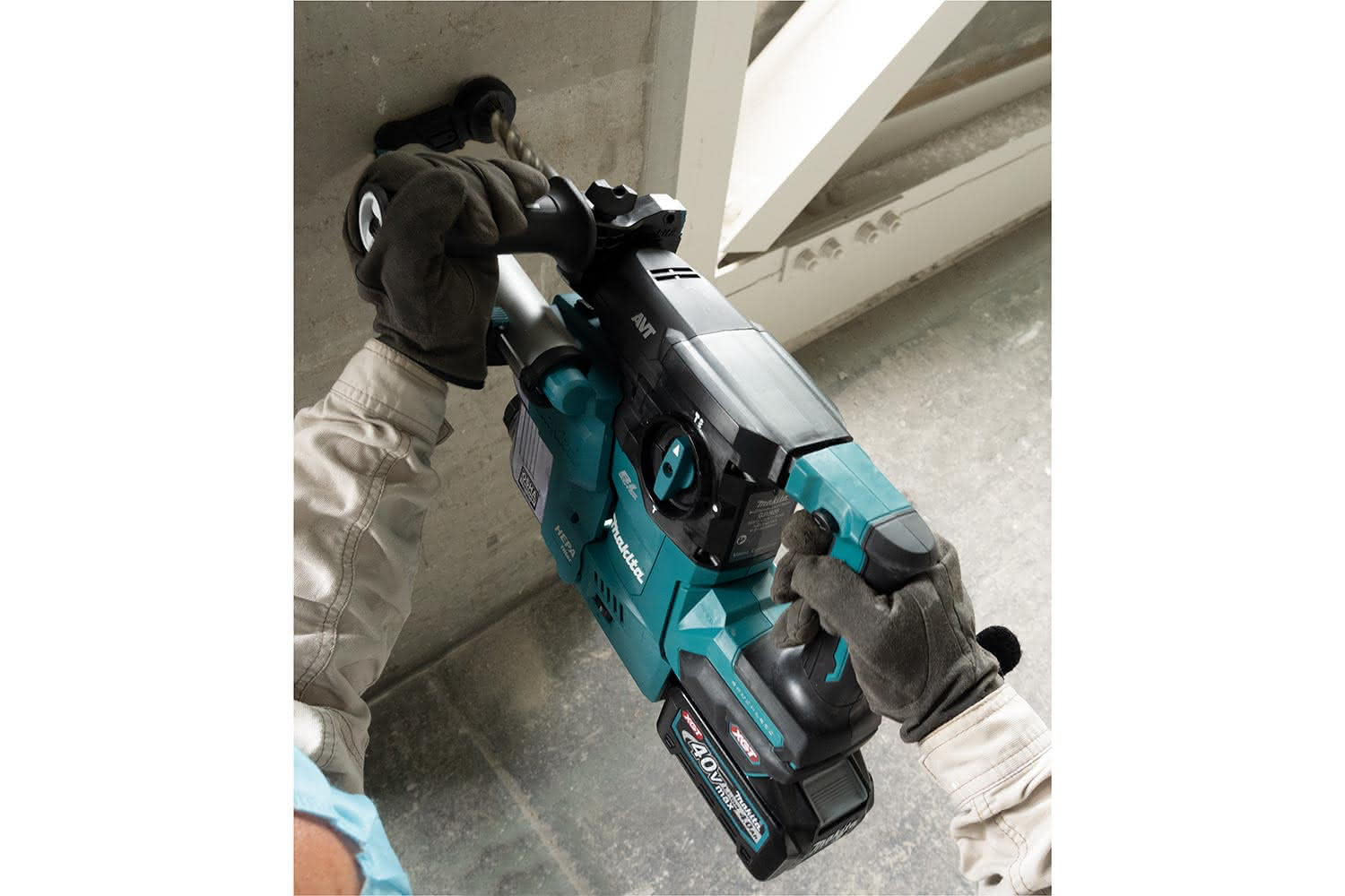 Makita - Product Details - HR008GZ01 40Vmax XGT Brushless AWS* 30mm Rotary Hammer - SDS-Plus